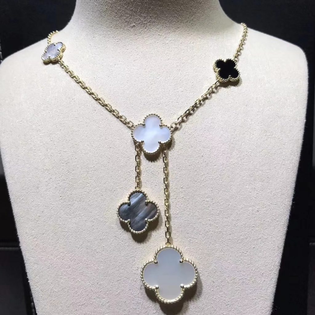 Van Cleef & Arpels Vintage Alhambra necklace - International Brand ...